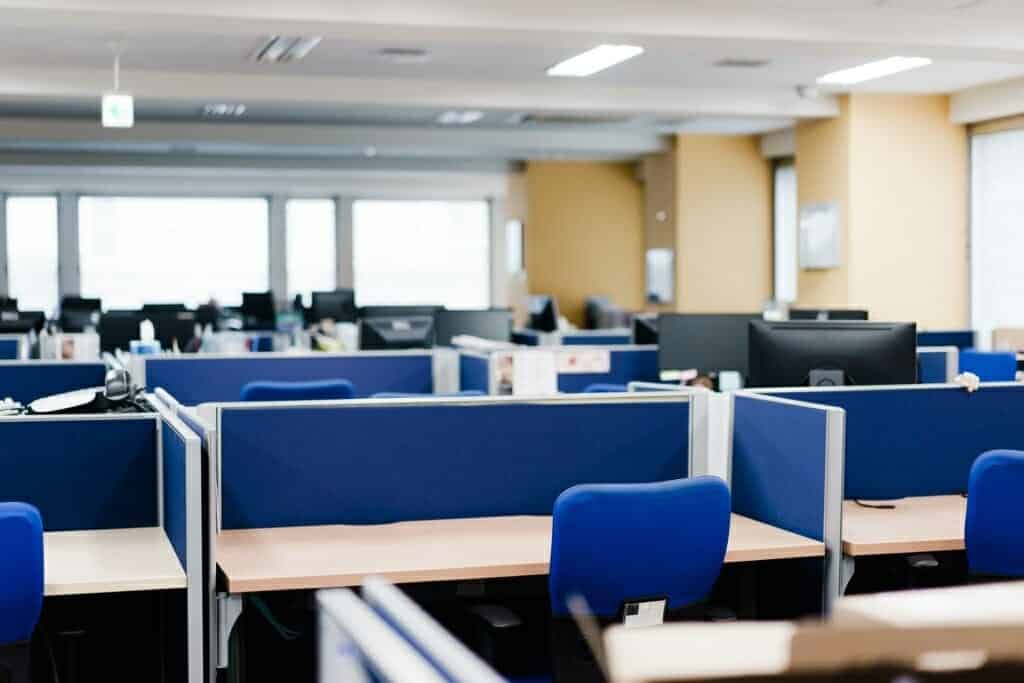 Choosing the Perfect Office Desk Tips | Essential Office Furniture Blog