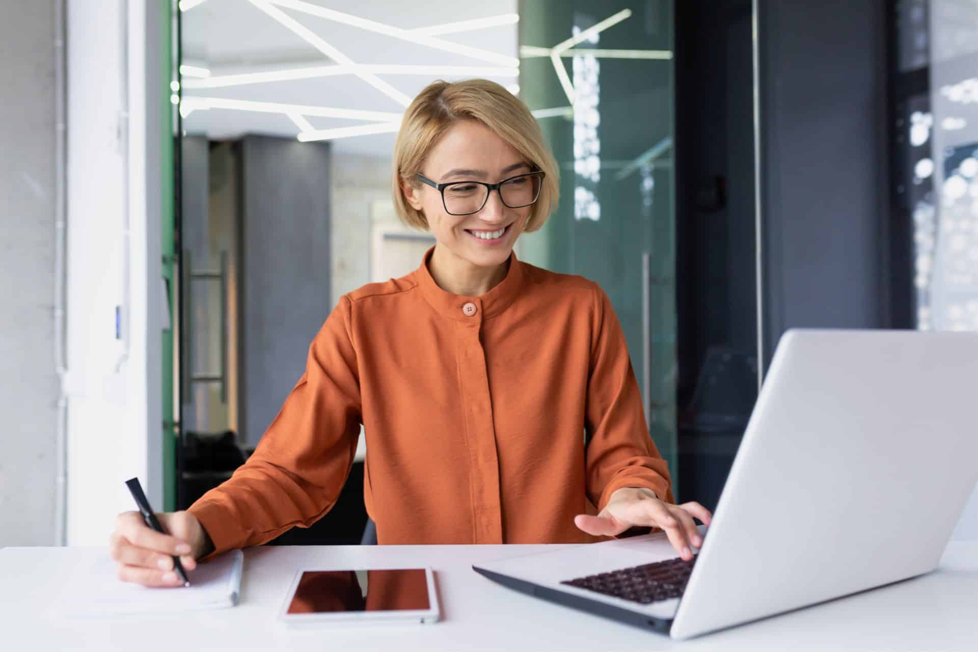 How High Should My Office Desk Be? | Essential Office Furniture How High Should My Office Desk Be? | Essential Office Furniture